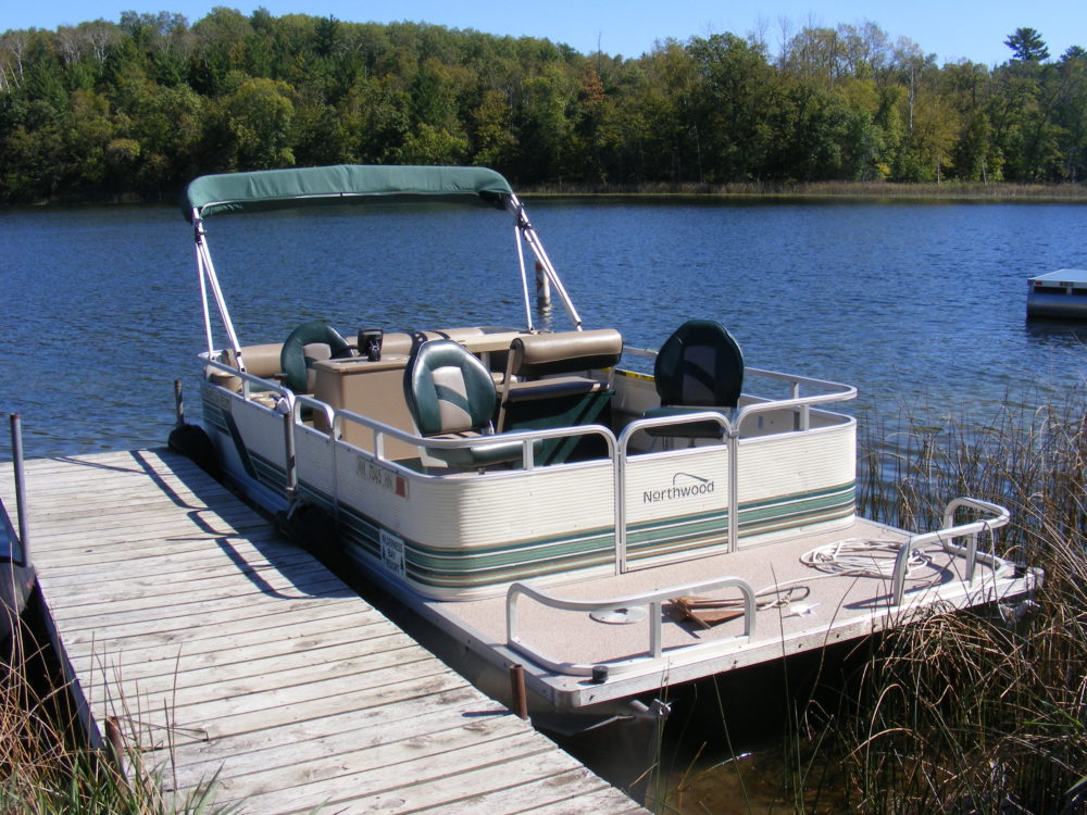 Pontoon, Boat & Motor Rentals at Wilderness Bay Resort on Little ...